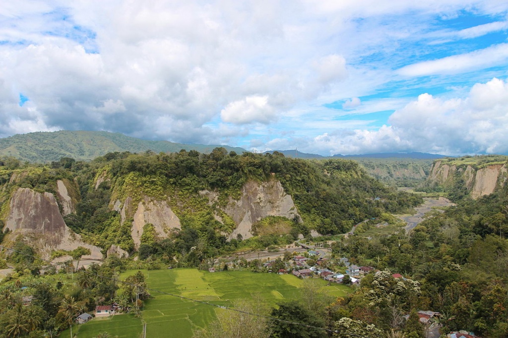 7 Tempat Popular Wajib Dikunjungi di Padang & Bukittinggi, Indonesia